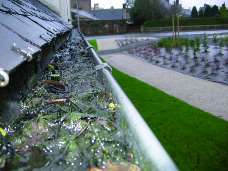 Ochrana proti lístiu Gutter Stark® – Teraz už je koniec s upchatými ...